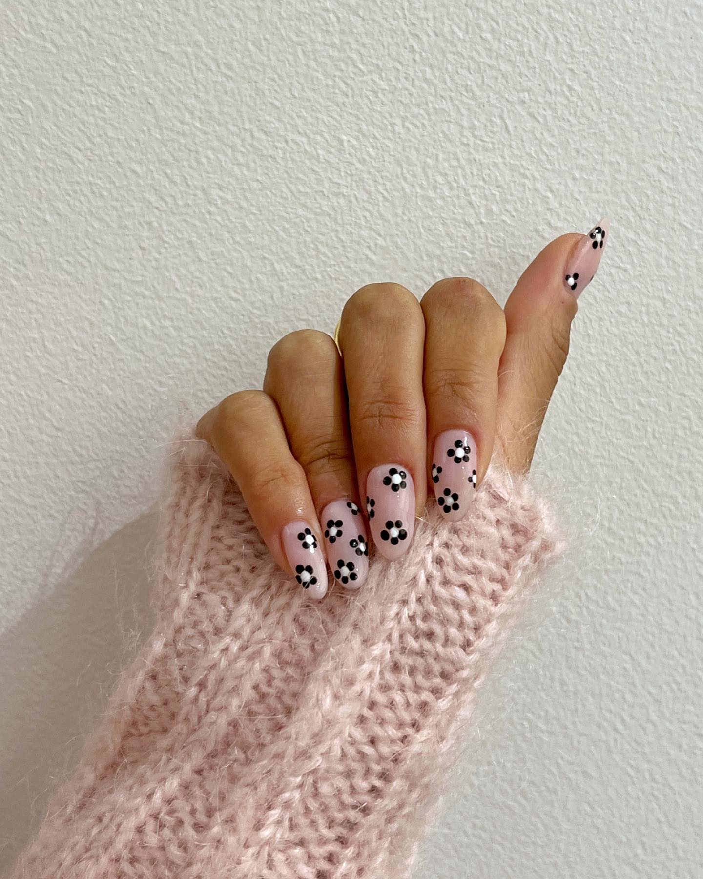 18 Stunning Floral Nail Designs to Try This Spring & Summer – Elegance ...