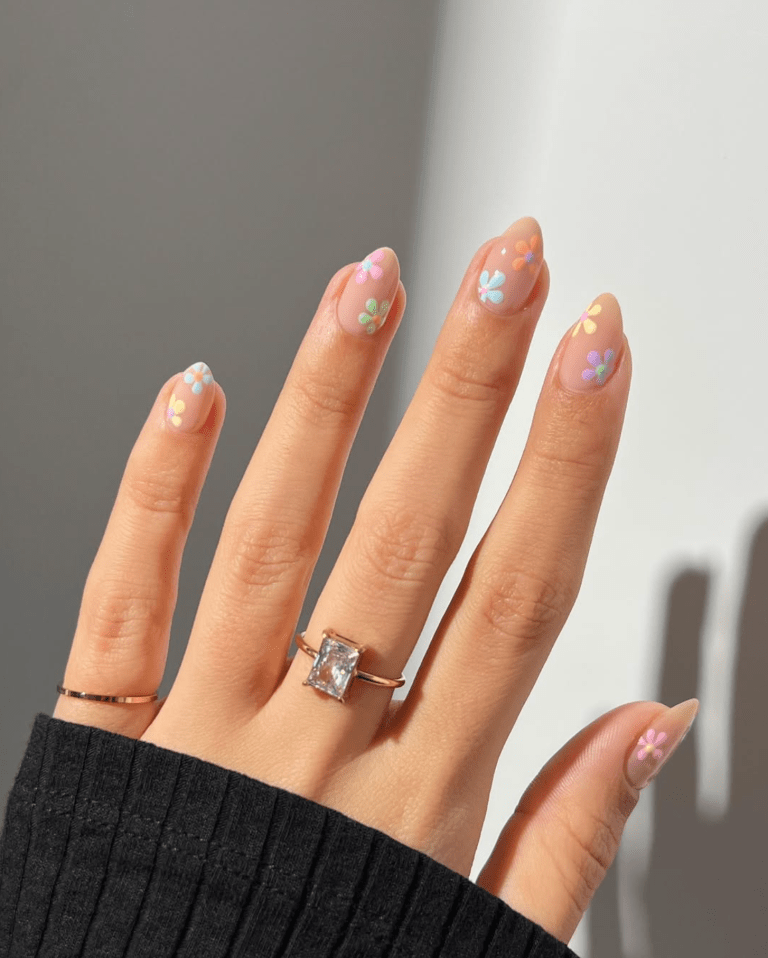 18 Stunning Floral Nail Designs to Try This Spring & Summer – Elegance ...